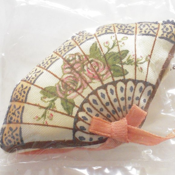 Avon | Jewelry | Vintage Avon 982 Fan Pin Brooch Pillowy Soft Sachet ...
